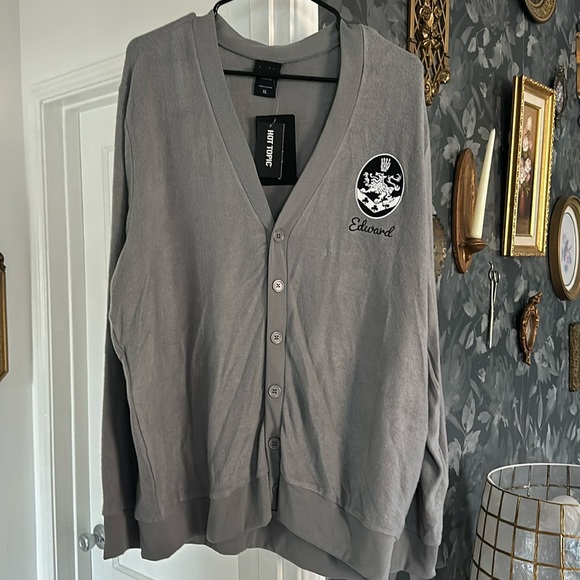 Hot Topic | Sweaters | Twilight Sweater | Poshmark